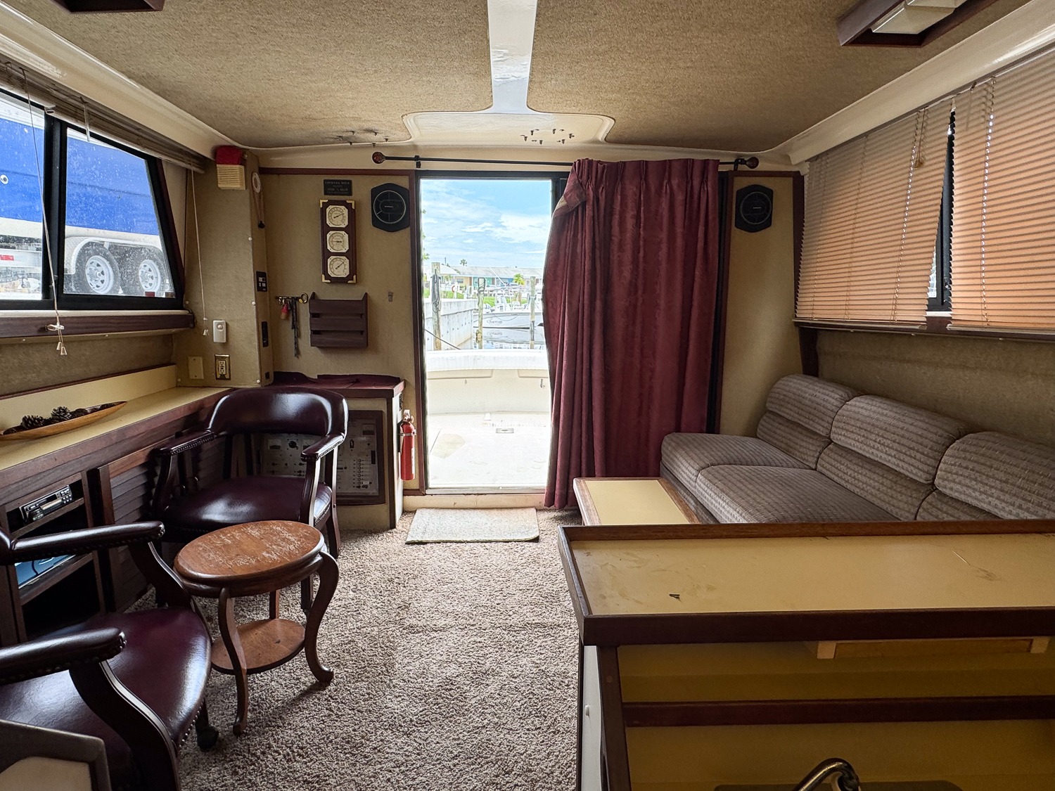 37′ Silverton 1981 | Nonprofit Boating and Maritime School | Chapman School