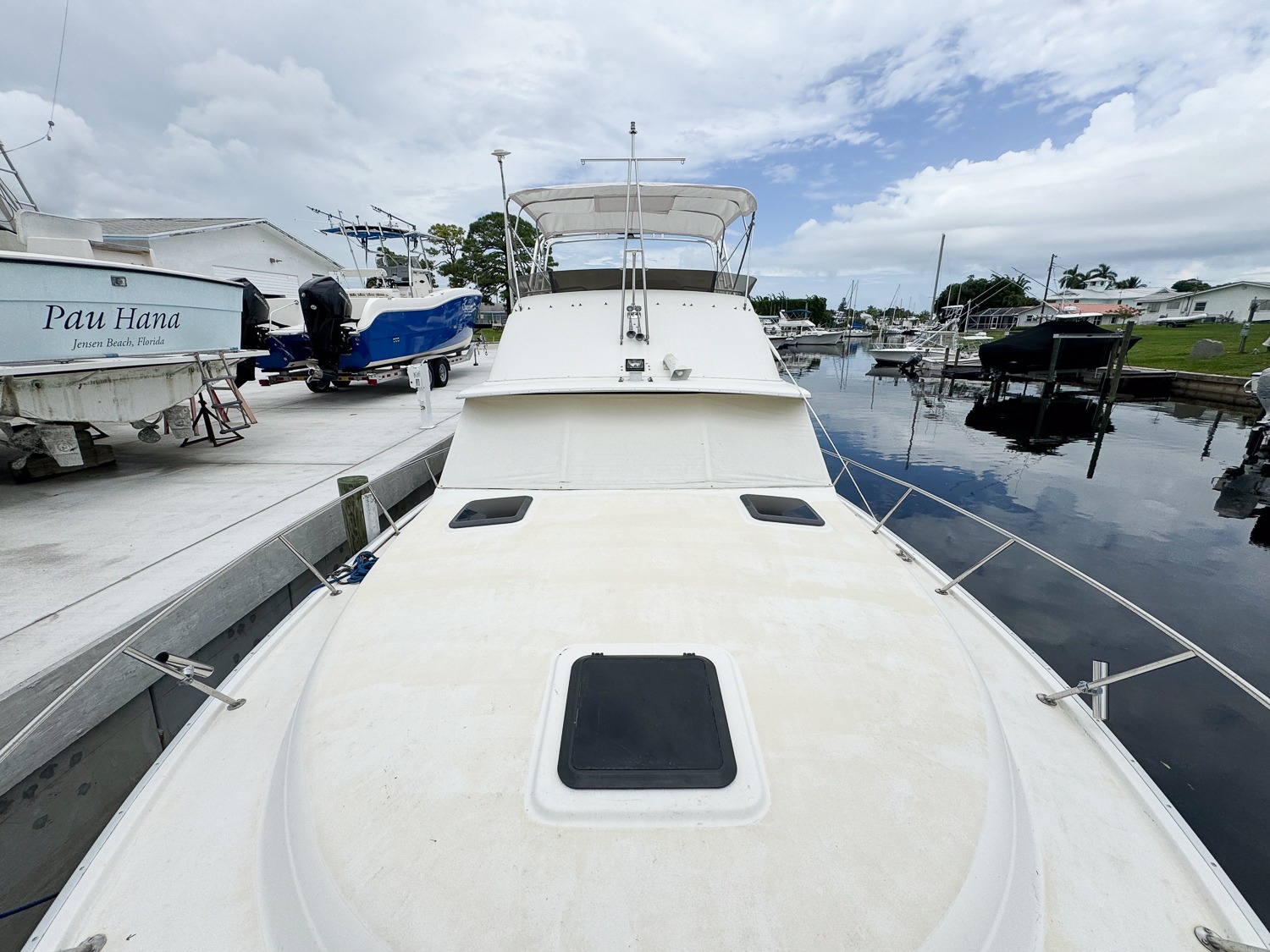 37′ Silverton 1981 | Nonprofit Boating and Maritime School | Chapman School