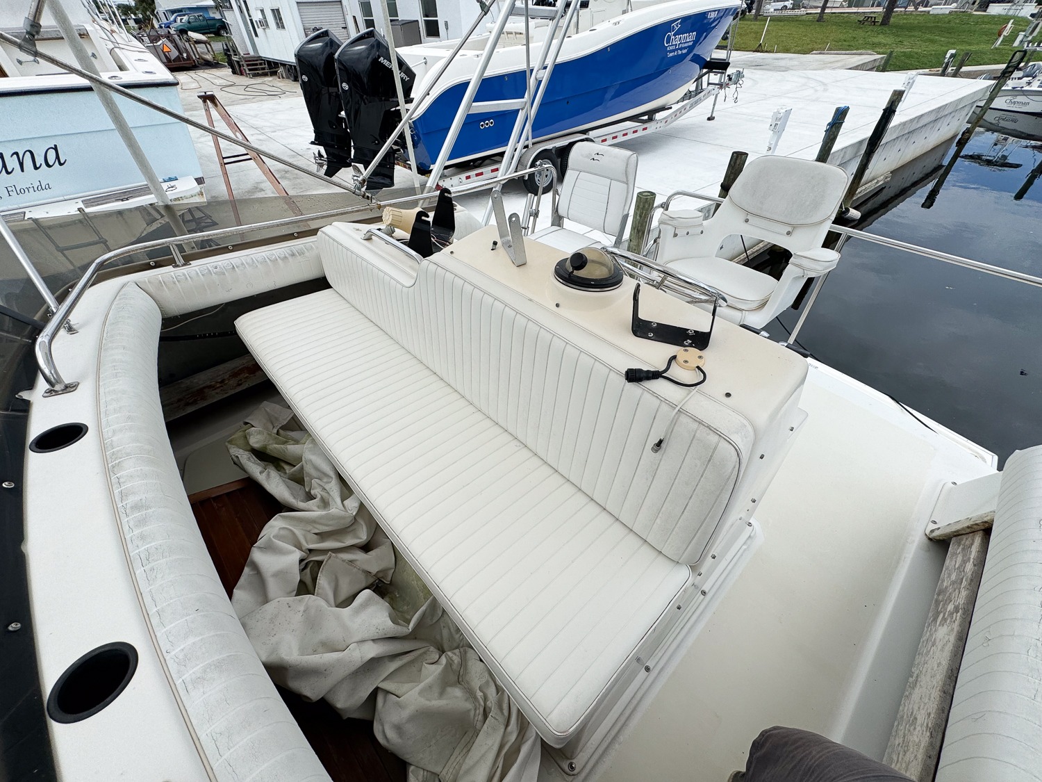 37′ Silverton 1981 | Nonprofit Boating and Maritime School | Chapman School