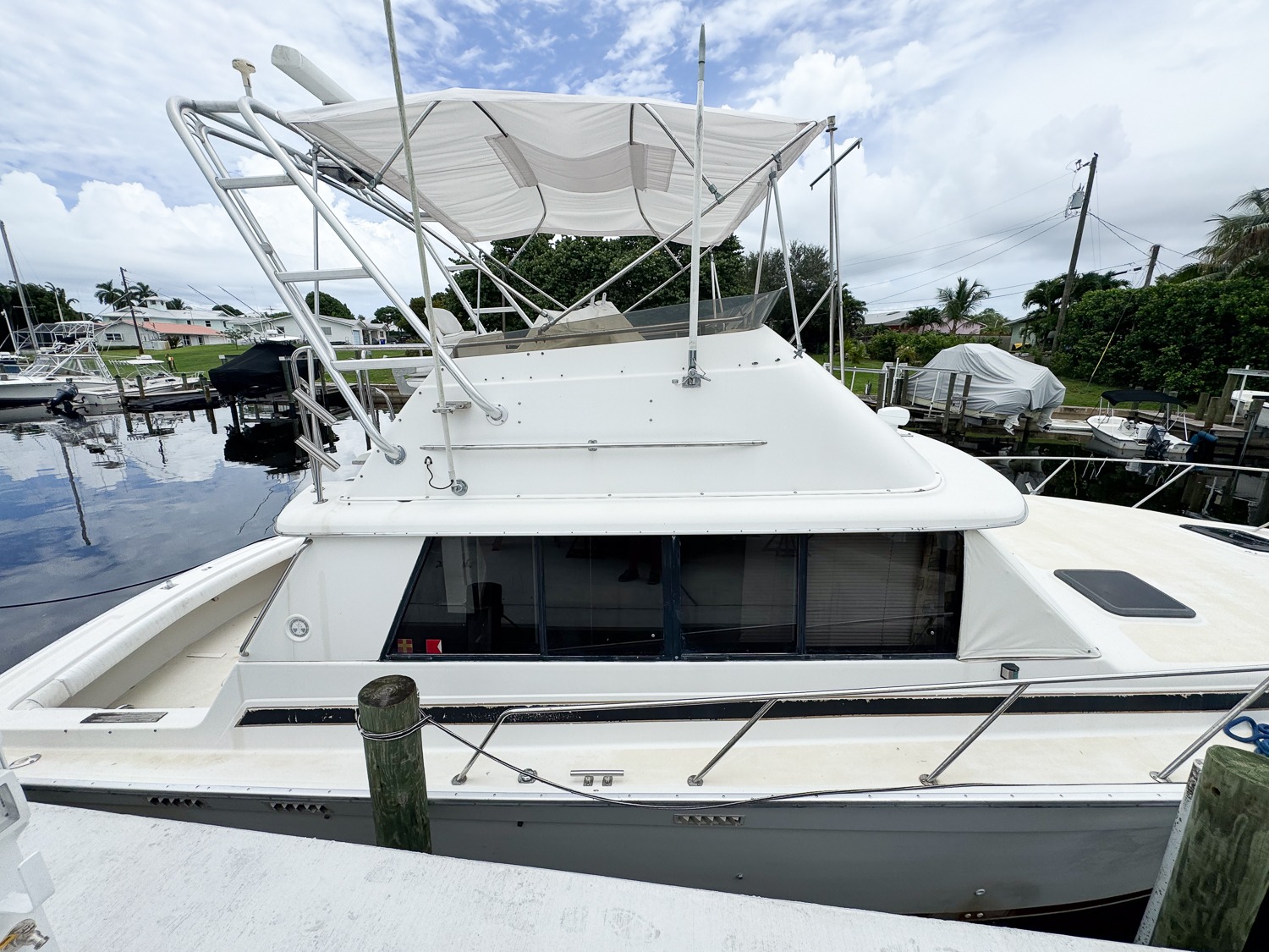 37′ Silverton 1981 | Nonprofit Boating and Maritime School | Chapman School